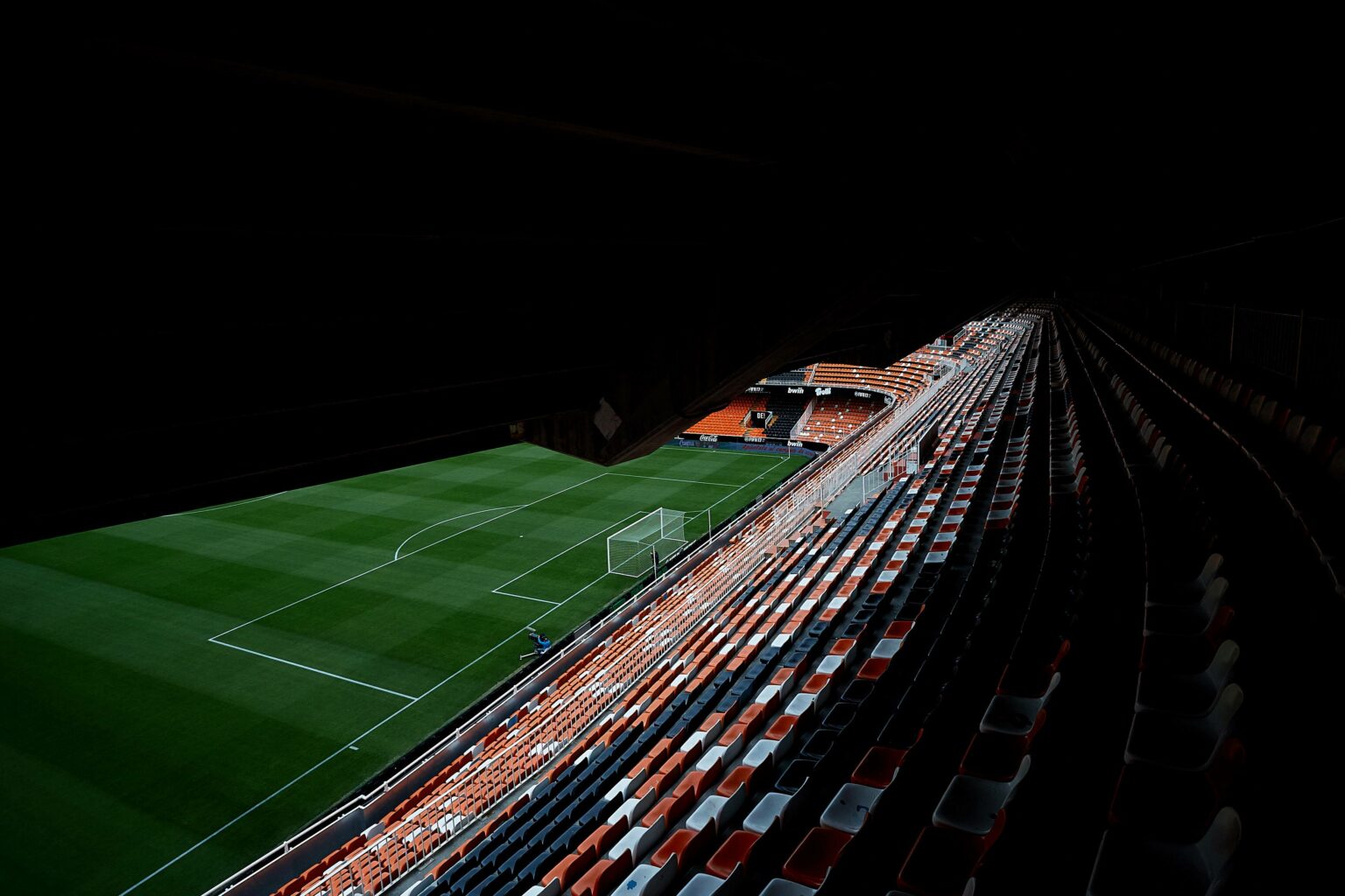 La Fiesta del Fútbol: The Vibrant Spanish Football Culture - The Game ...