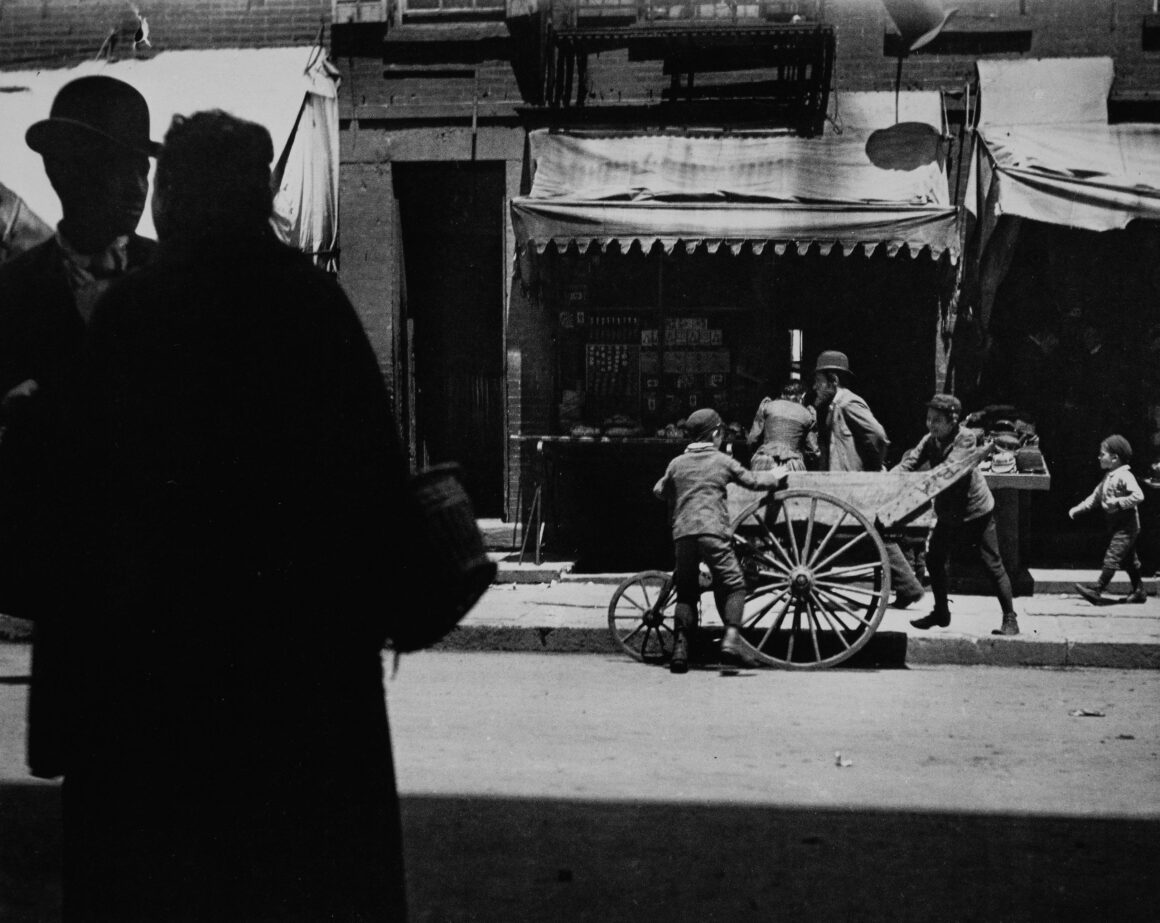 What Is Documentary Photography? Exploring Its Origins, Icons, and ...